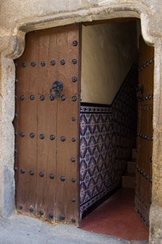 Traditional craftwork: Damascene and sword-making - Toledo Sensations ...